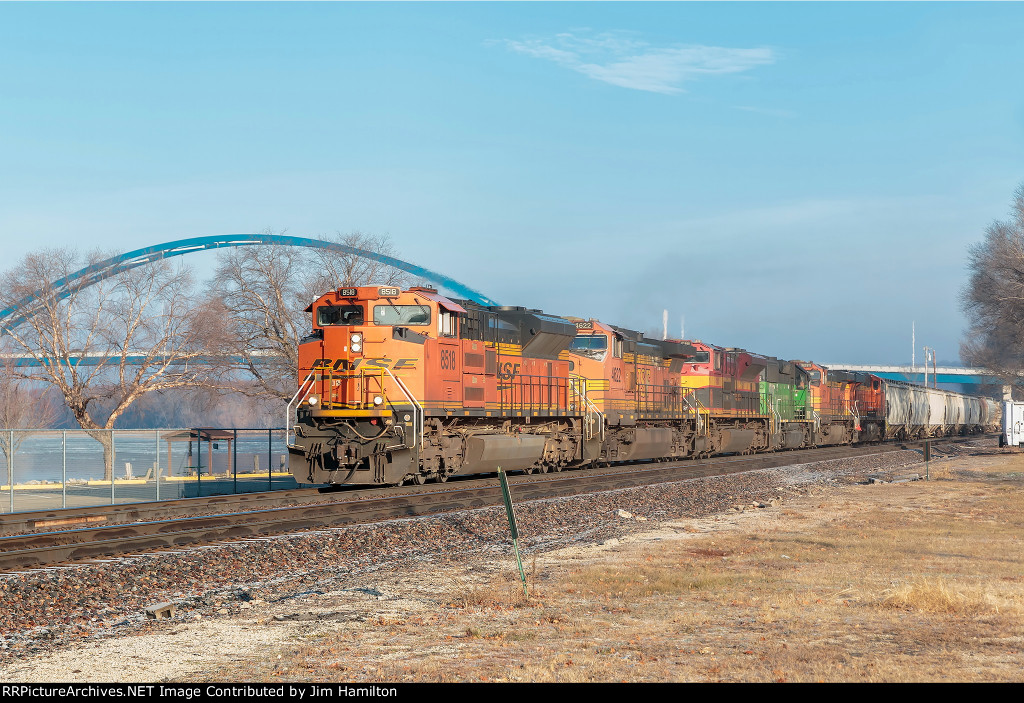 BNSF 8518 East